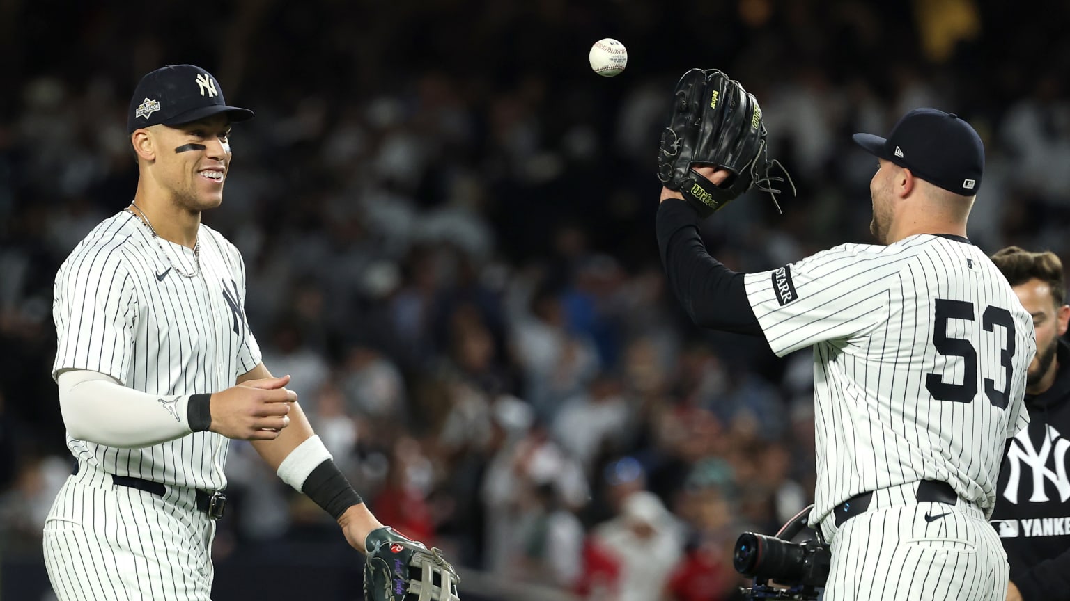 Yankees win to force Game 3 | 10/01/2025 | New York Yankees