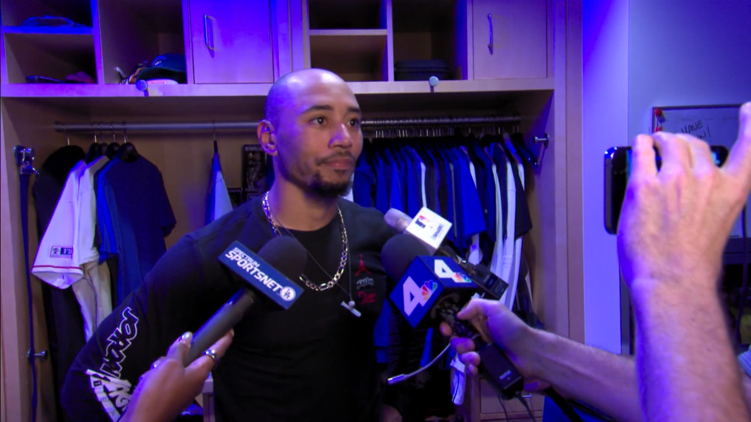 Mookie Betts speaks about his mindset, LeBron James | 08/19/2023 | Los ... Mookie Betts speaks about his mindset, LeBron James | 08/19/2023 | Los ...
