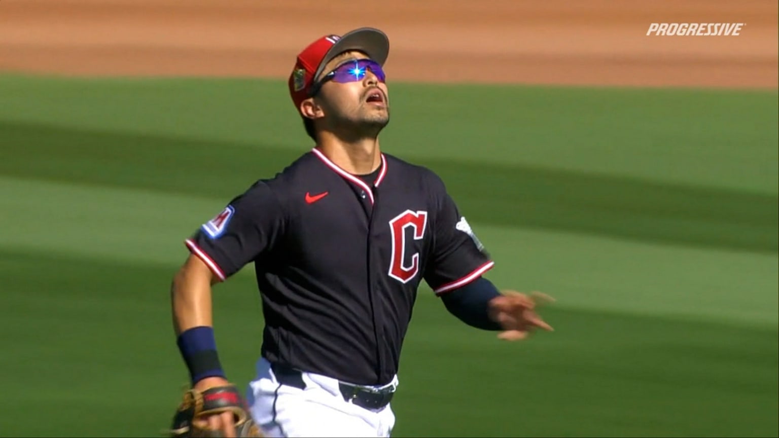 Steven Kwan's athletic catch in center | 03/03/2026 | MLB.com