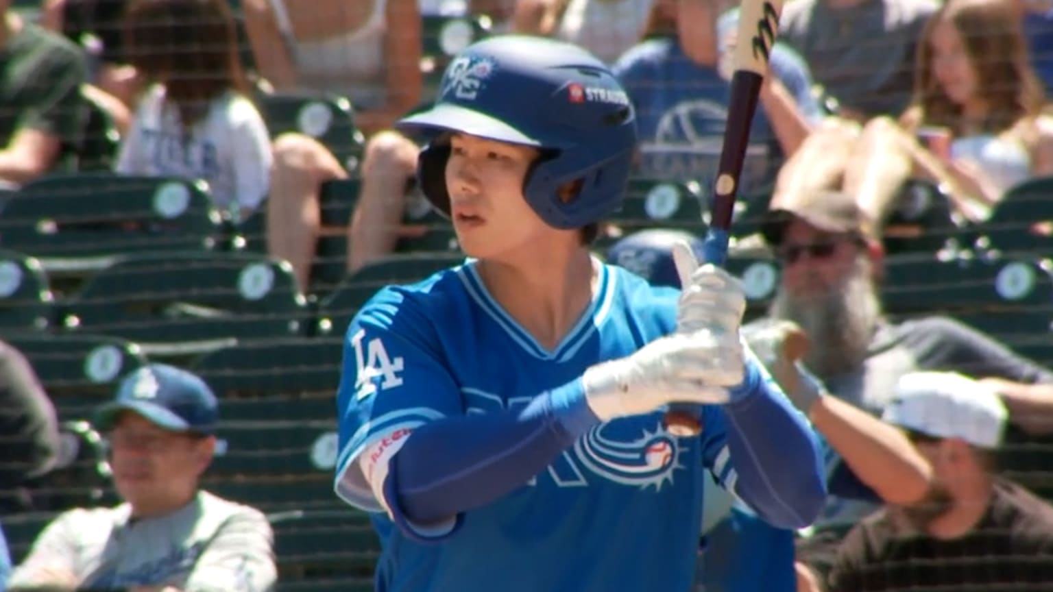 Hyeseong Kim collects three hits | 04/08/2025 | MLB.com