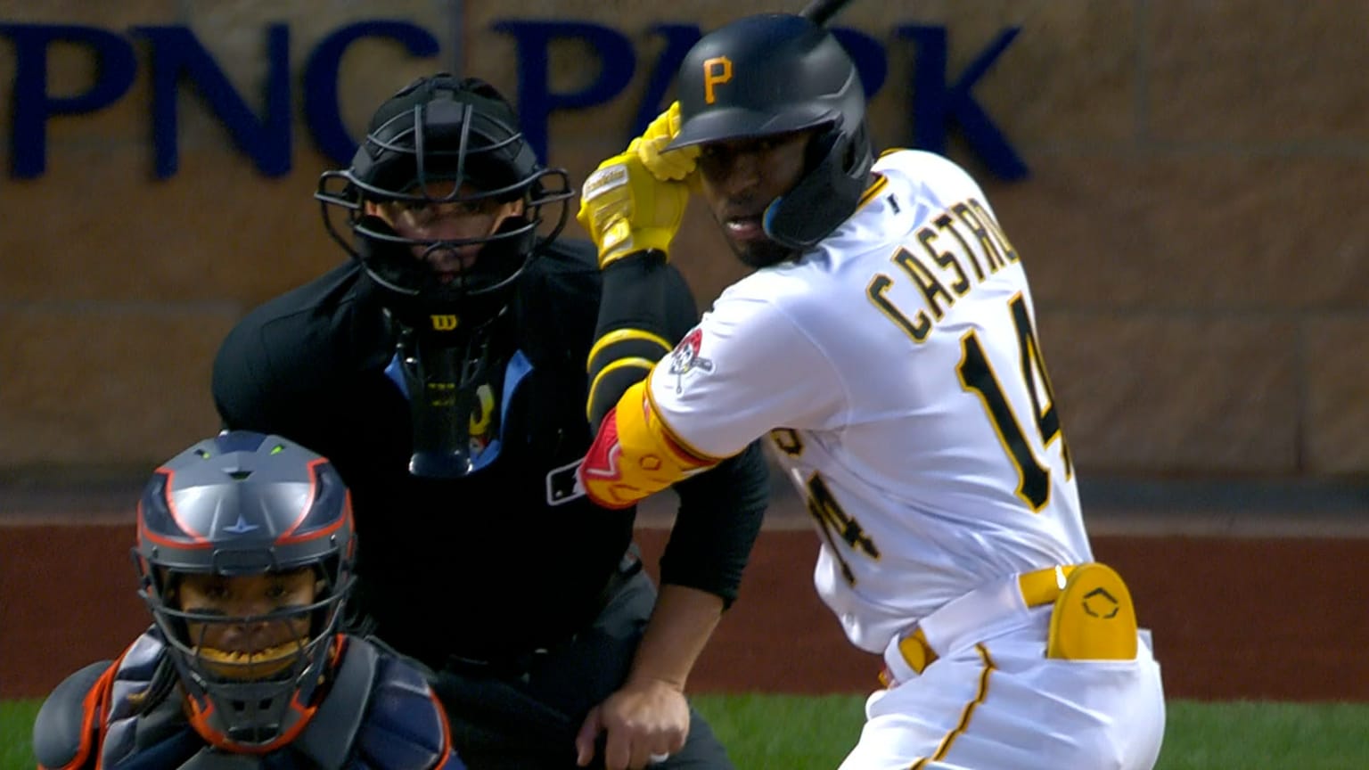 Rodolfo Castro impulsa con sencillo al RF | 10/04/2023 | Los Pirates de ...