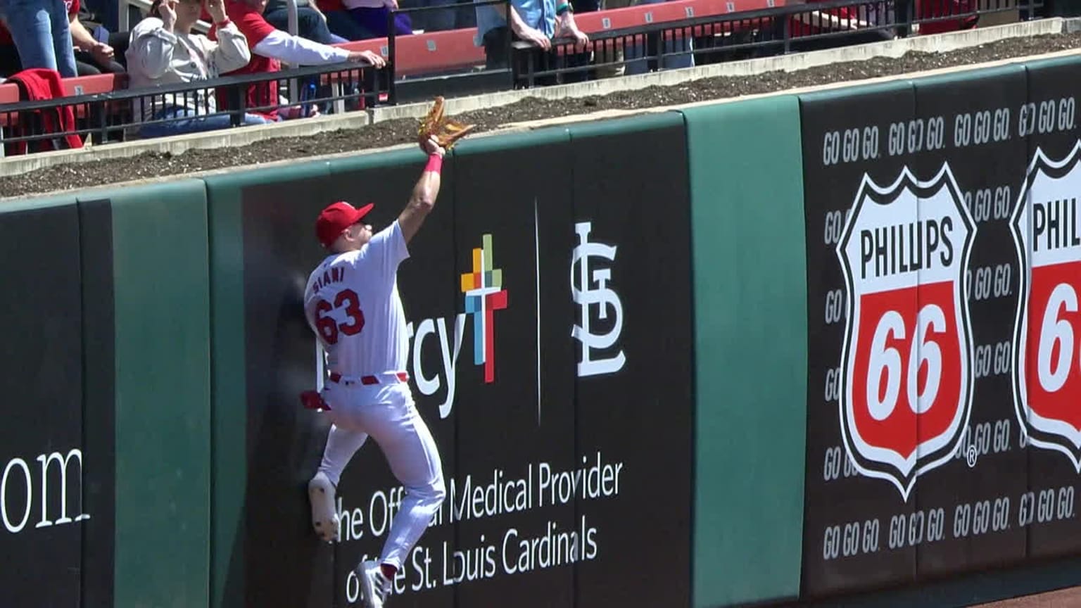 Michael Siani makes a sensational leaping catch | 04/20/2024 | St ...