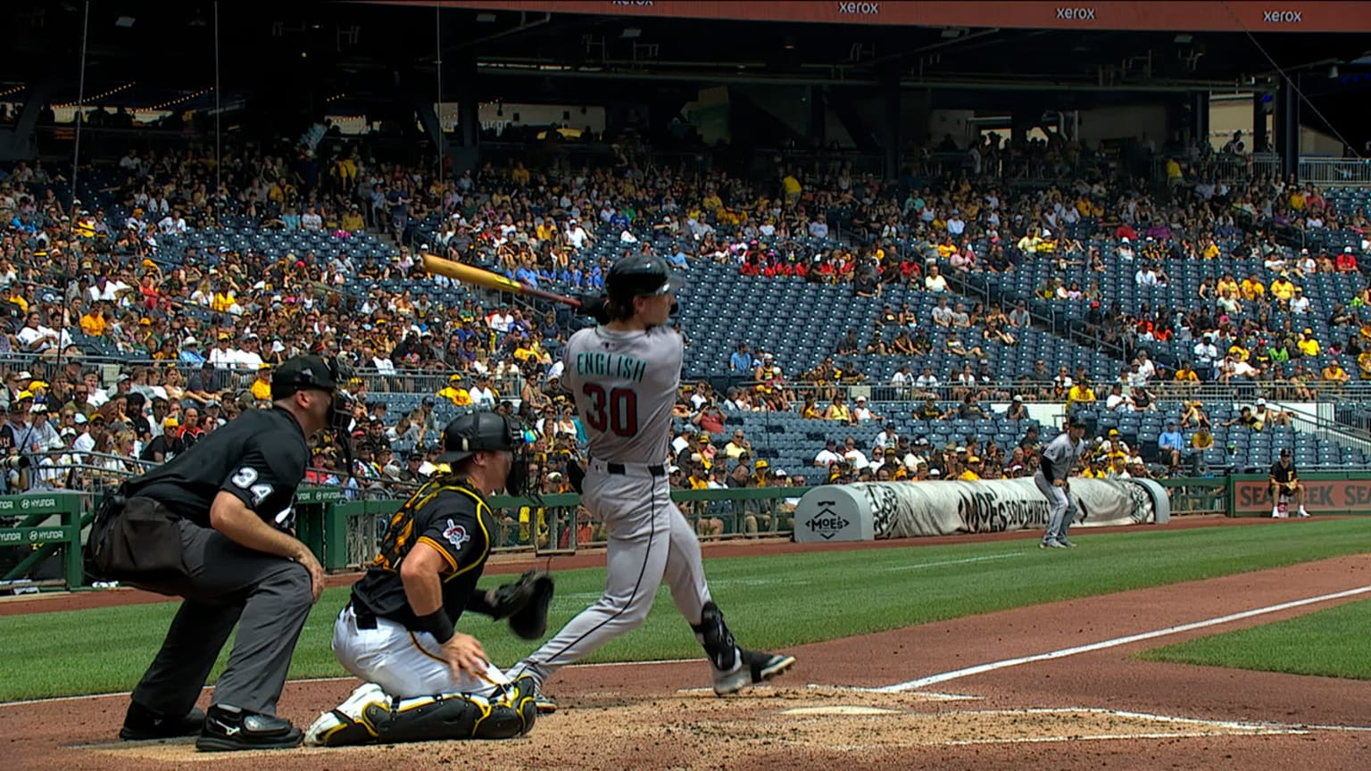 Tristin English batea su 1er hit en la MLB | 27/07/2025 | Lasmayores.com