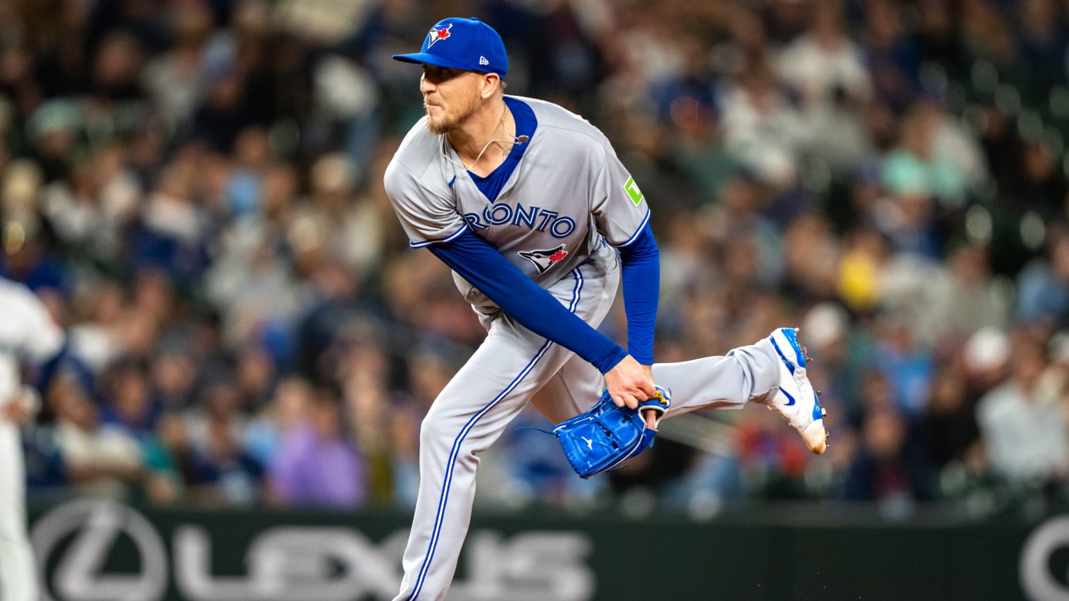 Jeff Hoffman strikes out the side in the 9th | 05/10/2025 | MLB.com