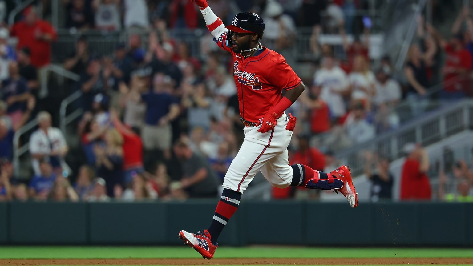 Michael Harris II clobbers a solo home run in the 8th | 04/19/2024 ...