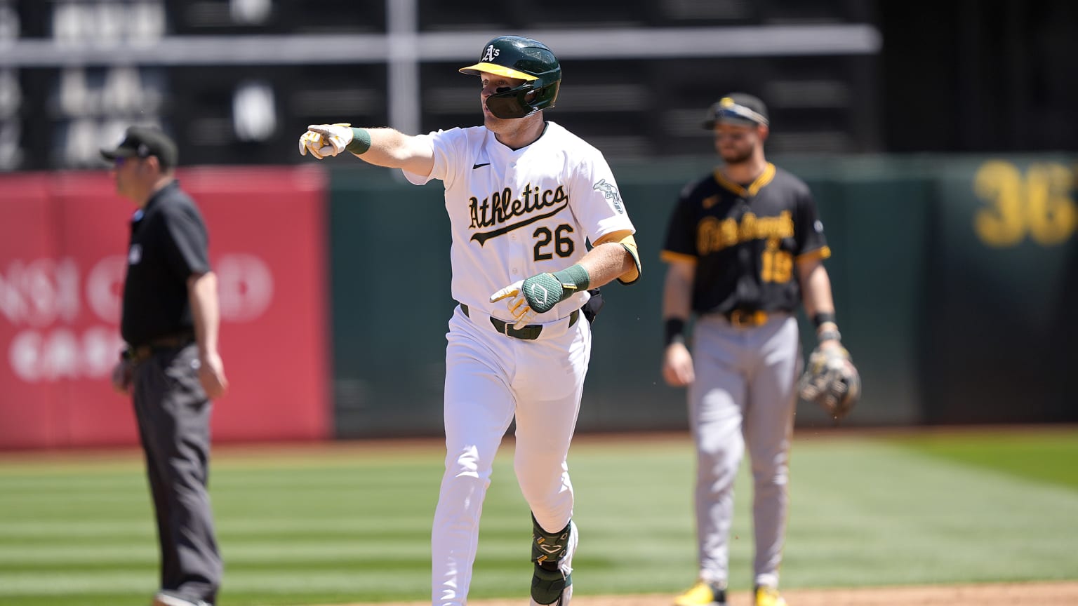 Tyler Nevin's solo homer (4) | 05/01/2024 | Athletics