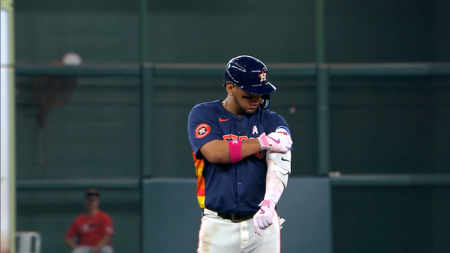 Isaac Paredes doubles to extend his on-base streak | 05/11/2025 ...