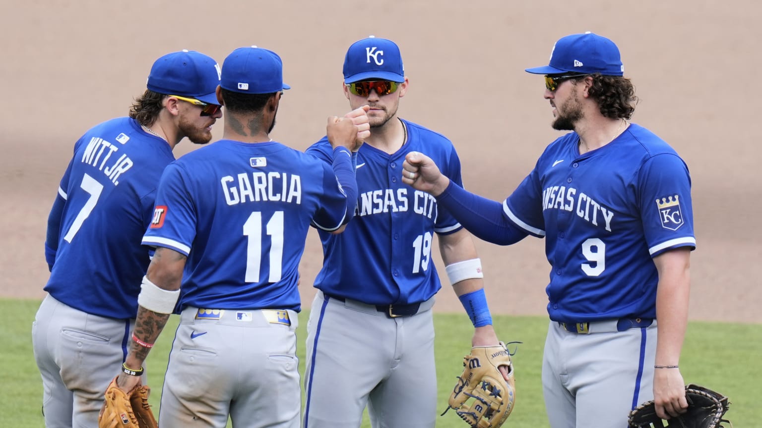 Chris Stratton seals Royals' 8-2 win, sweep of Rays | 05/01/2025 ...