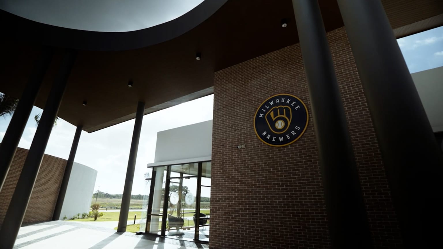 Milwaukee Brewers open new Dominican Republic Academy | 01/19/2024 ...