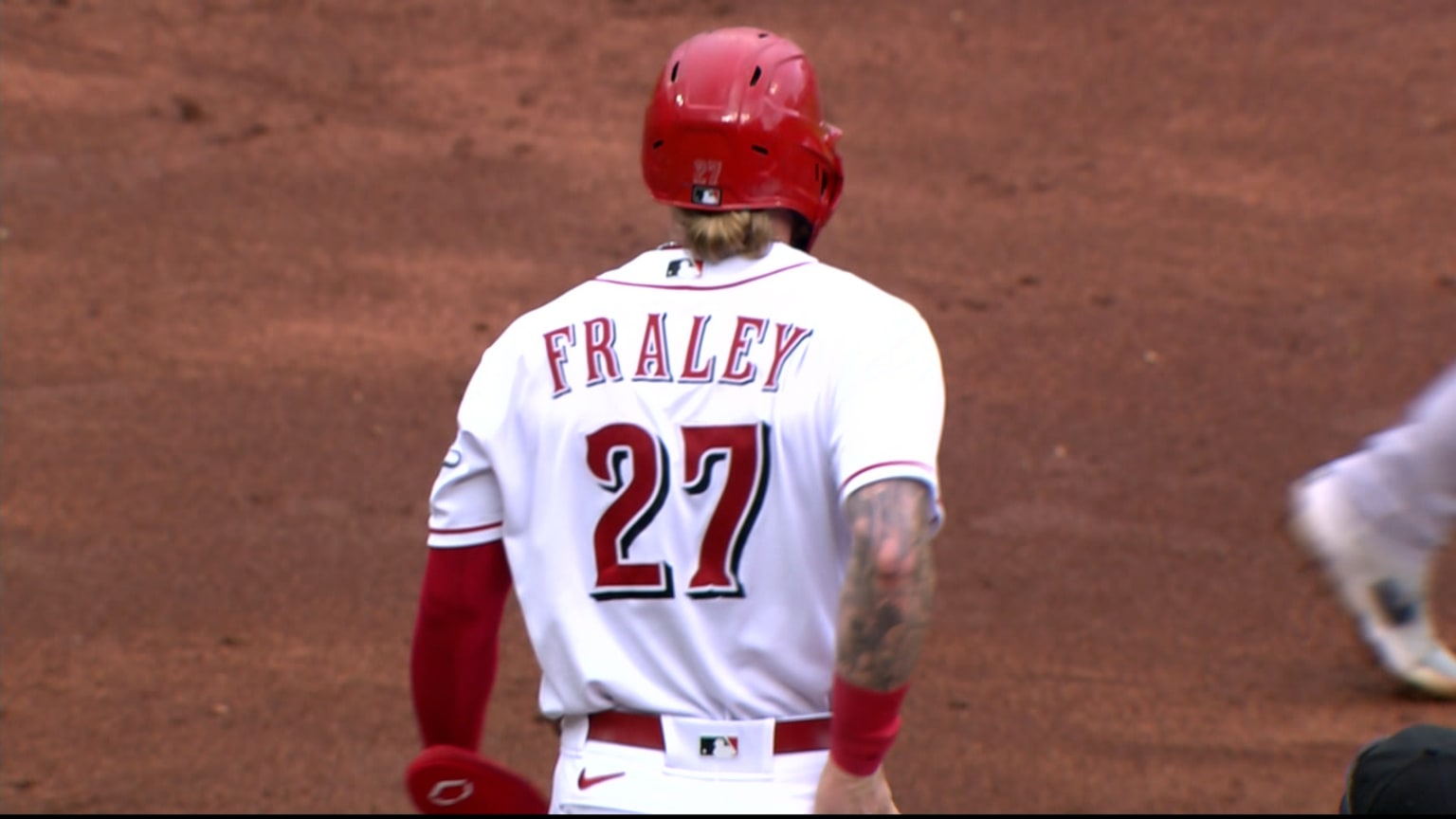 Jake Fraley slugs an RBI double to left-center field | 09/04/2022 ...