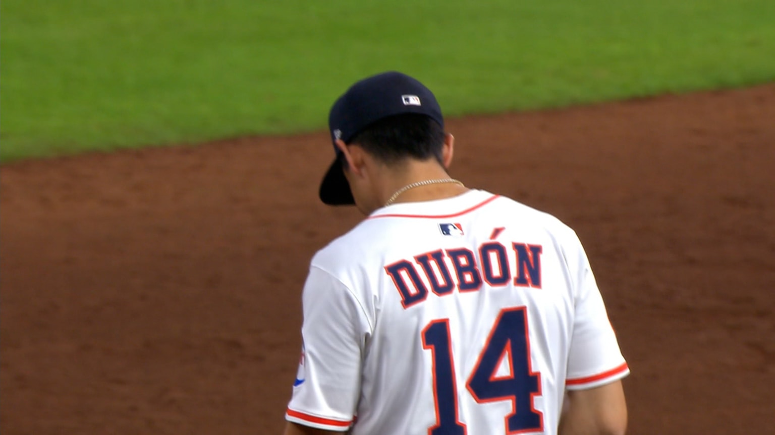 Mauricio Dubón's nice basket catch | 07/24/2025 | MLB.com