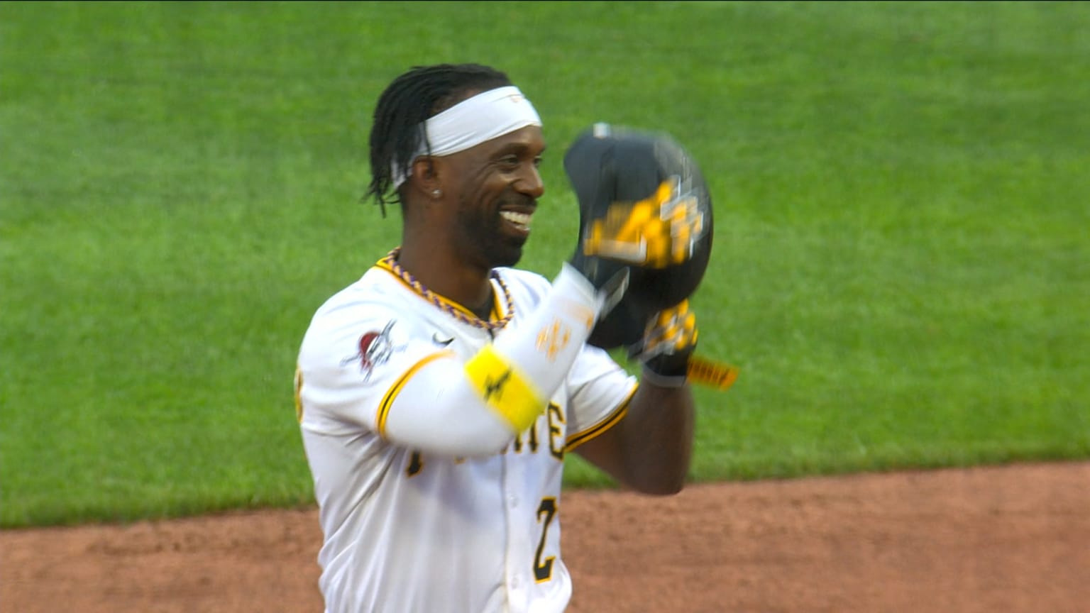 Andrew McCutchen doubles in the 9th inning | 07/20/2025 | Pittsburgh ...
