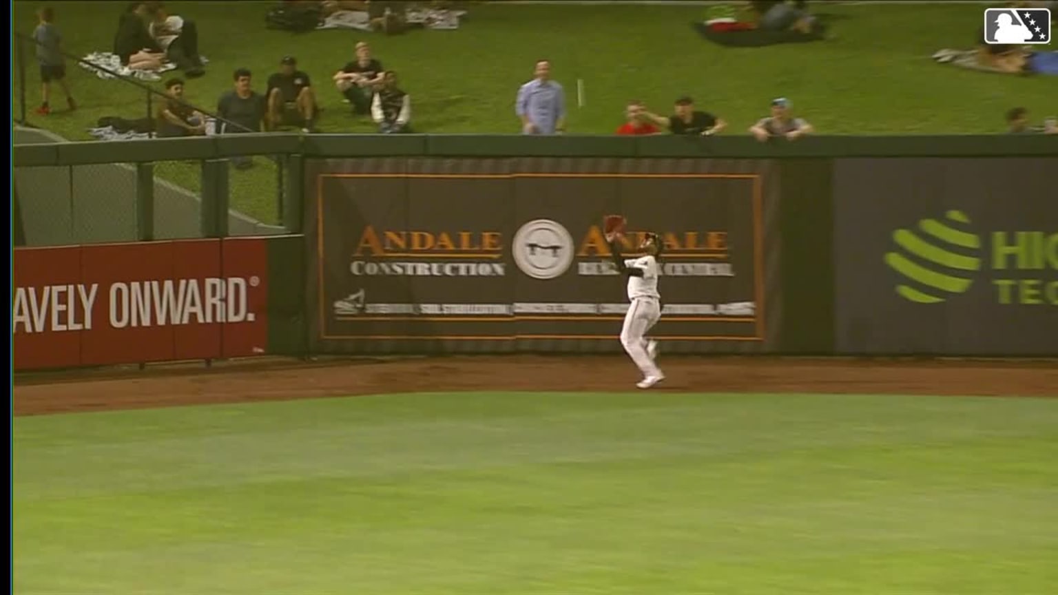 Emmanuel Rodriguez's sliding catch | 24/05/2024 | Los Twins de Minnesota