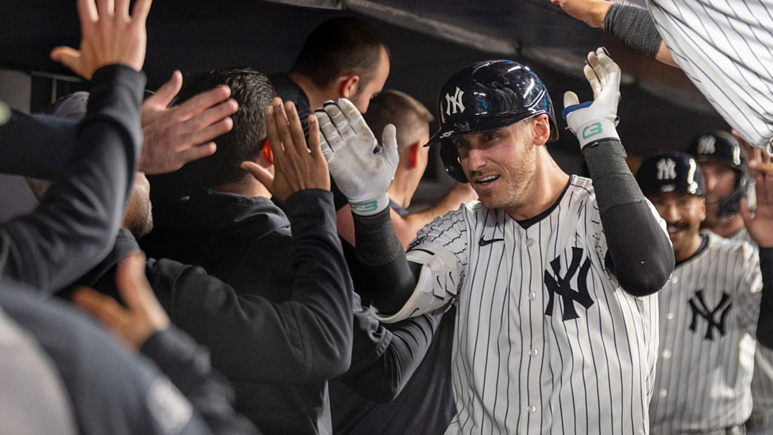 Yankees score six runs in the 8th to take the lead | 05/18/2025 | New ...