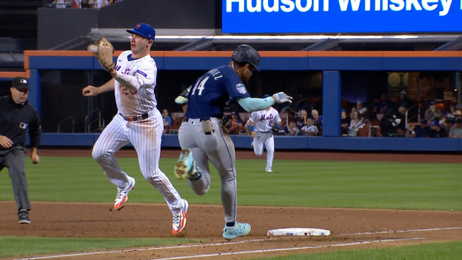 The Mariners score another run on an error in the 6th | 09/02/2023 ...