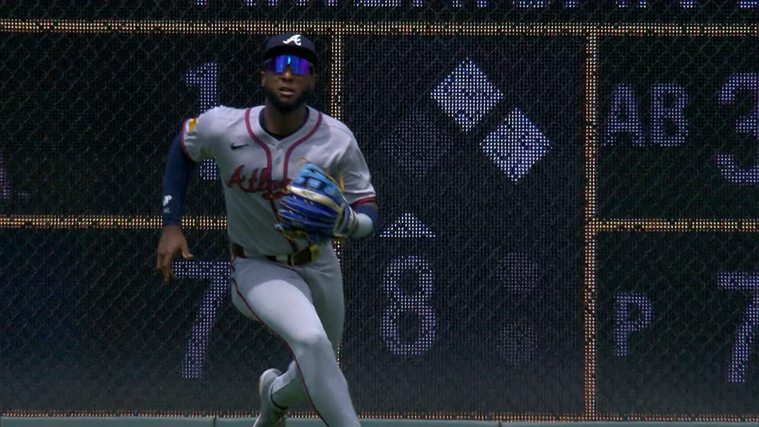 Jurickson Profar's sliding catch | 07/30/2025 | Atlanta Braves