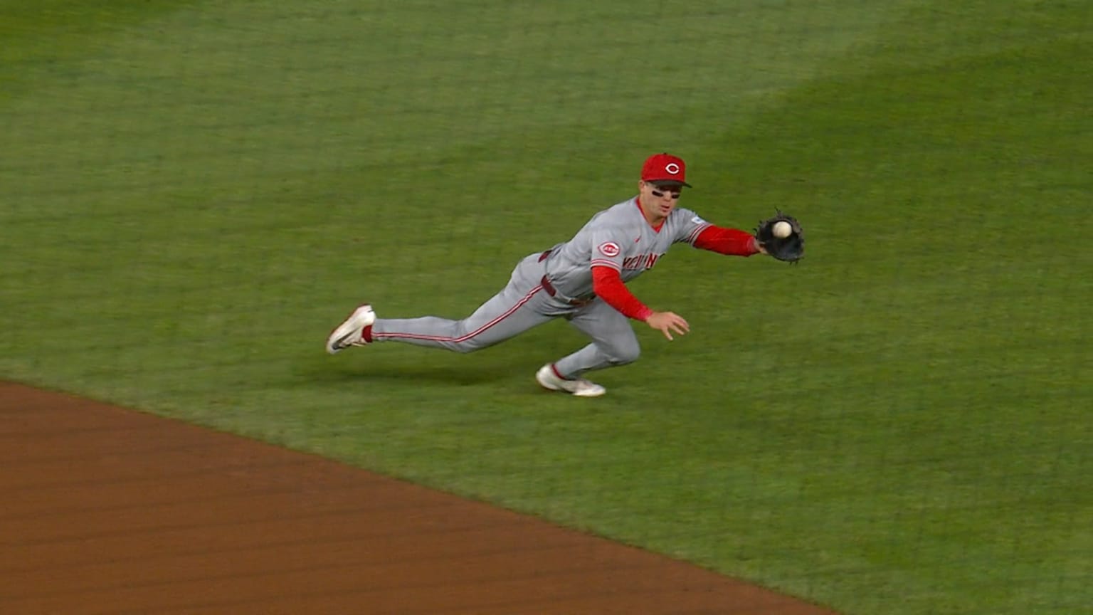 Matt McLain's diving stop | 05/05/2026 | Cincinnati Reds