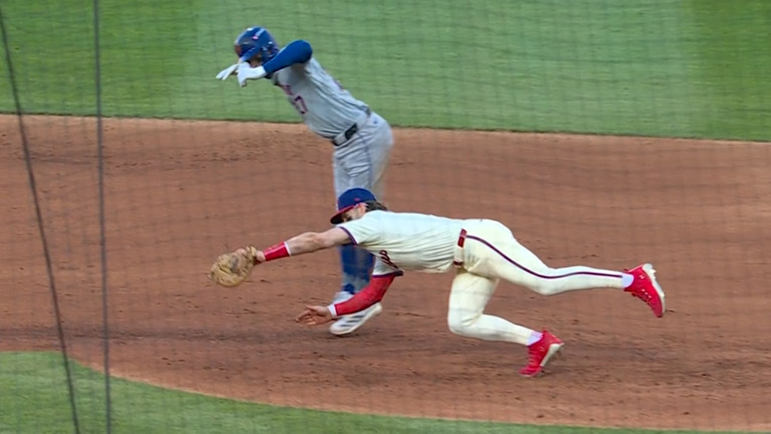 bryce harper diving catch