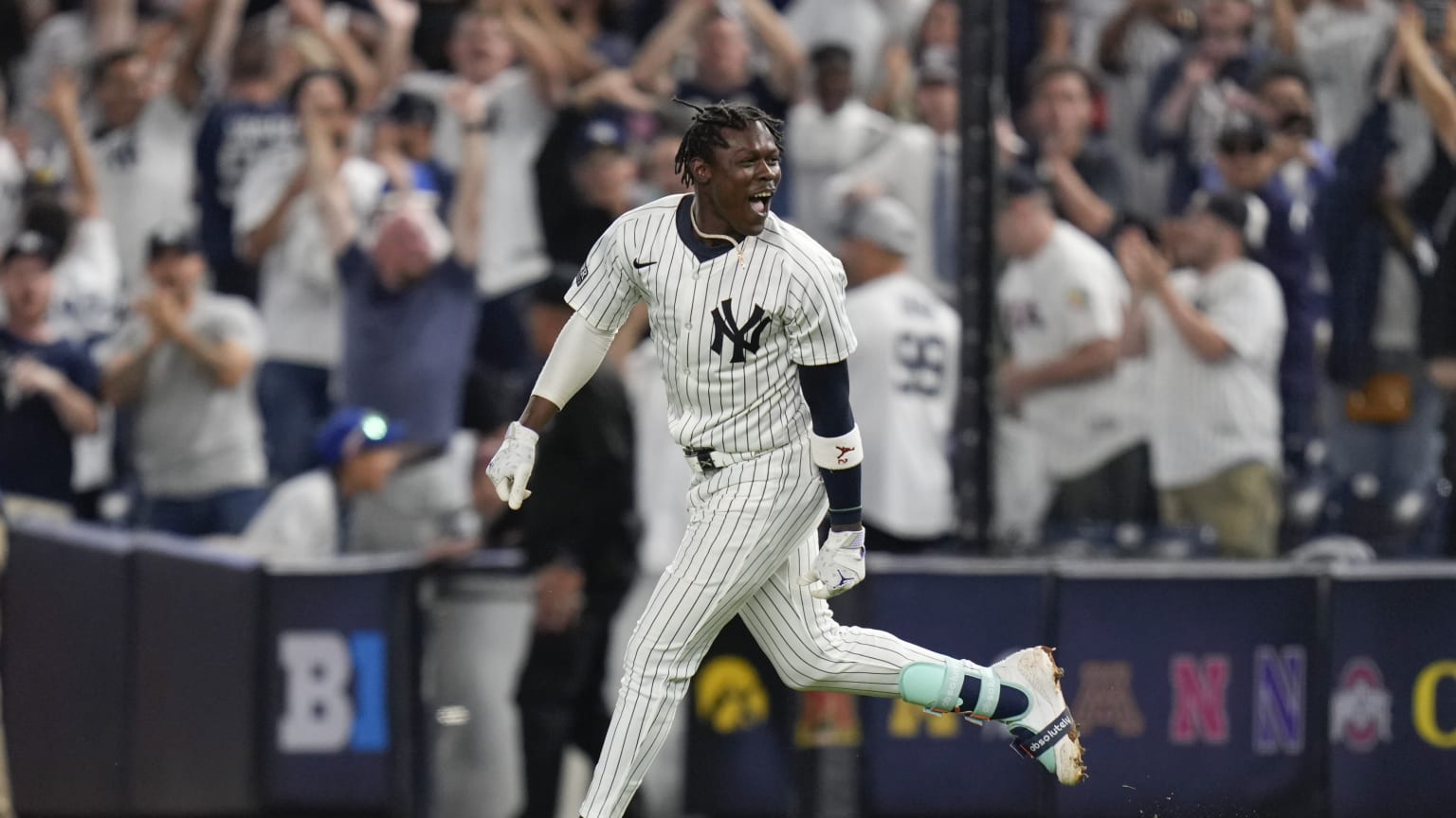 Jazz Chisholm Jr.'s walk-off single | 09/11/2024 | New York Yankees
