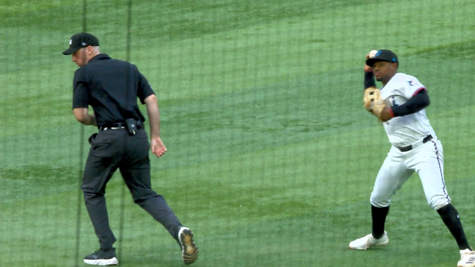 Xavier Edwards makes a great spinning throw | 04/02/2025 | Miami Marlins