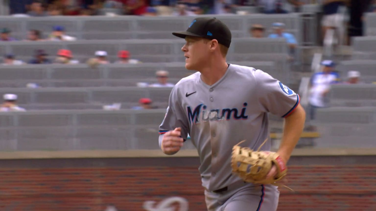 Eric Wagaman makes a great diving stop at first | 08/10/2025 | Miami ...