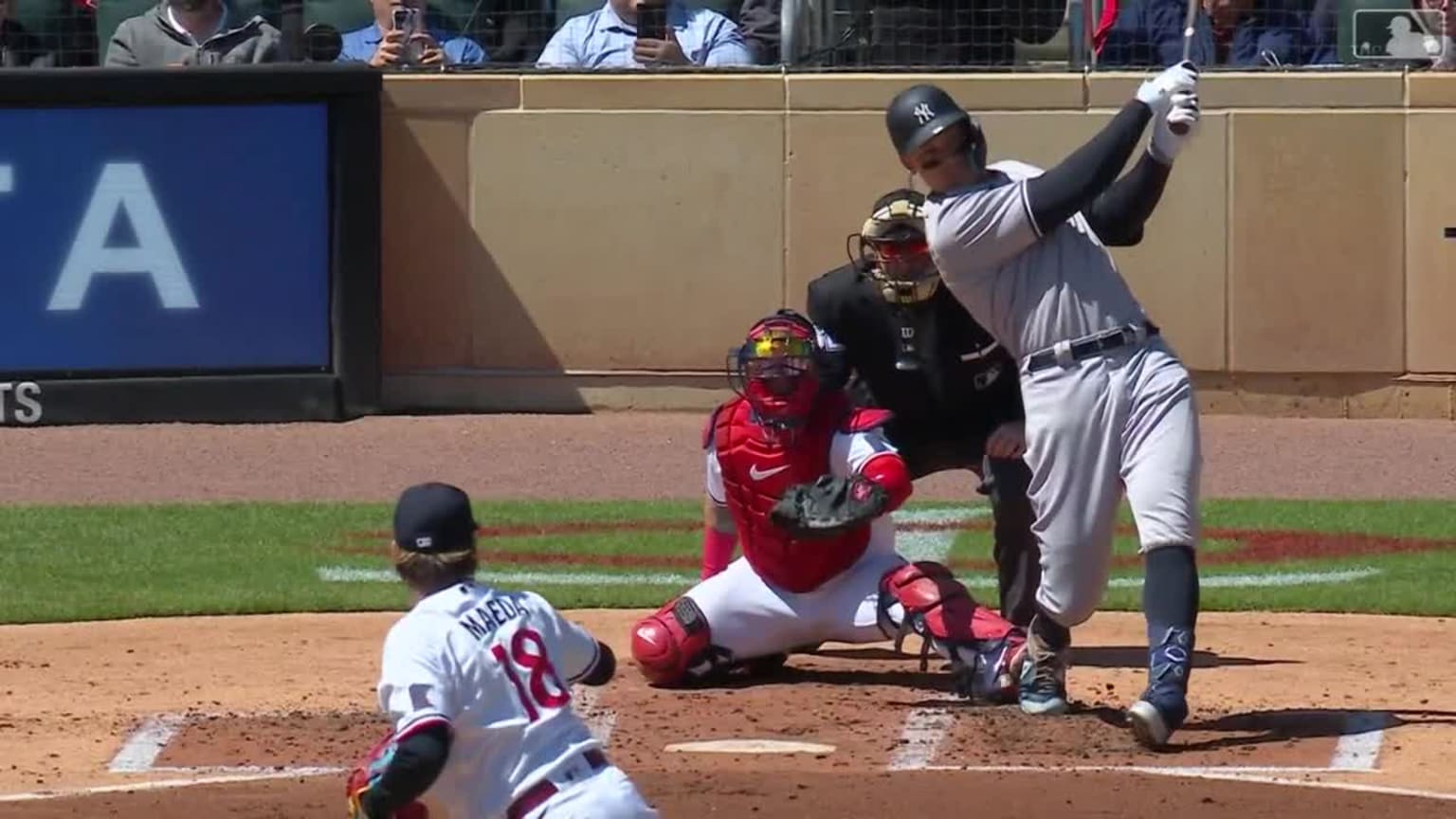 Aaron Judge rips a bases-clearing three-run double | 04/26/2023 | New ...