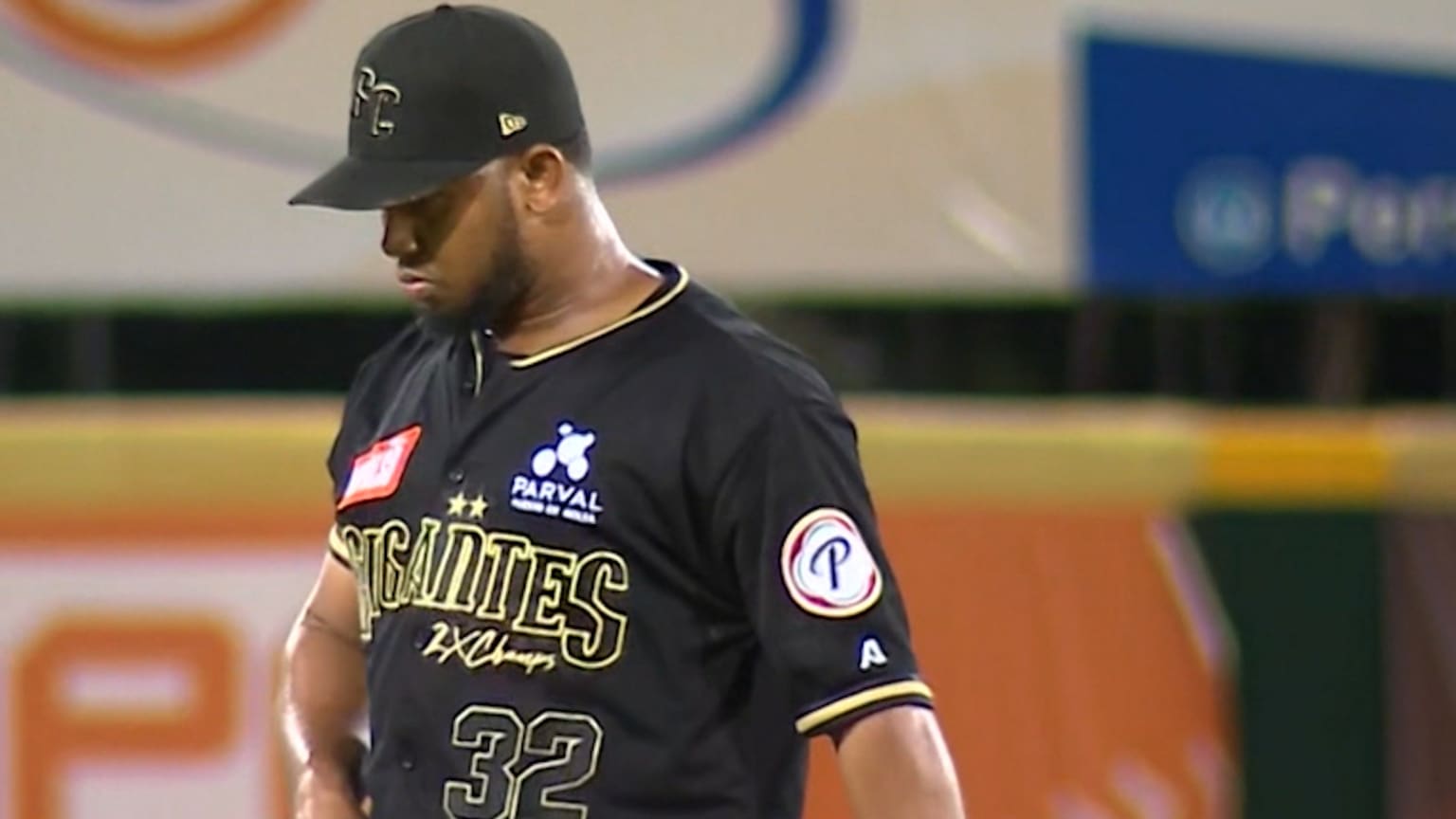 Emmanuel Ramírez sale ileso de la 5ta con 2 ponches | 31/12/2022 | Los ...