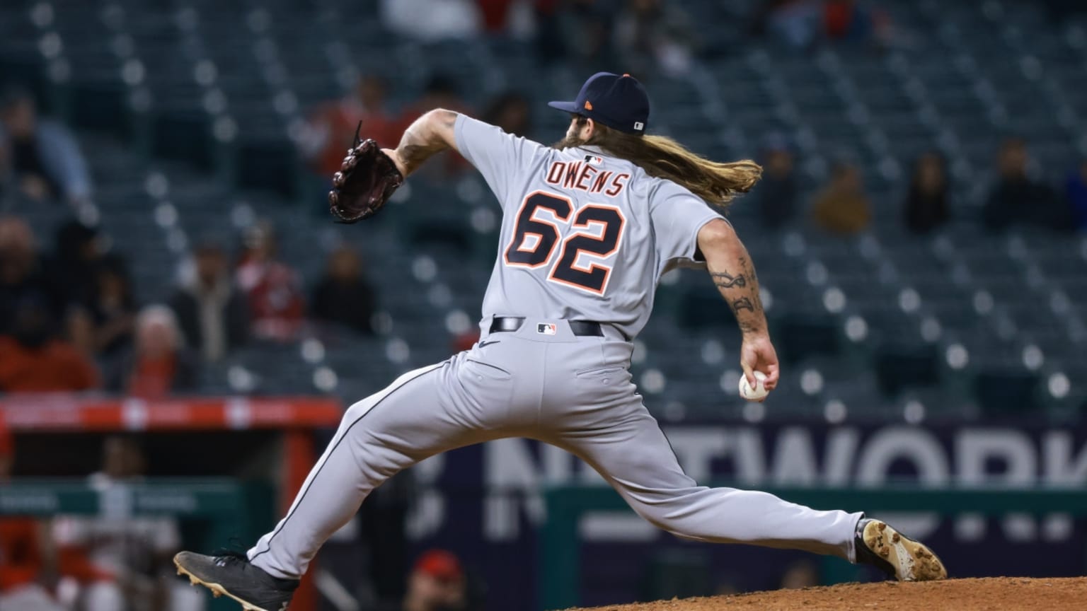 Tyler Owens makes Major League debut in the 9th | 05/01/2025 | MLB.com
