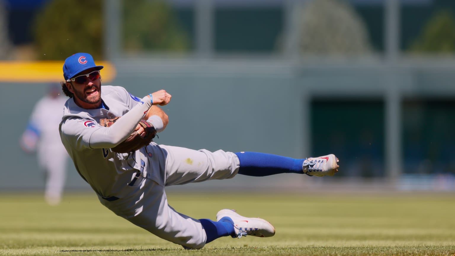 Dansby Swanson makes a nice stop for the out | 08/31/2025 | MLB.com