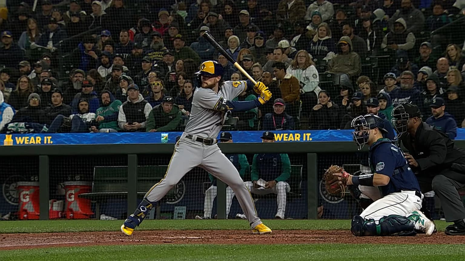 Brice Turang homers to right-center field in the 2nd | 04/17/2023 ...