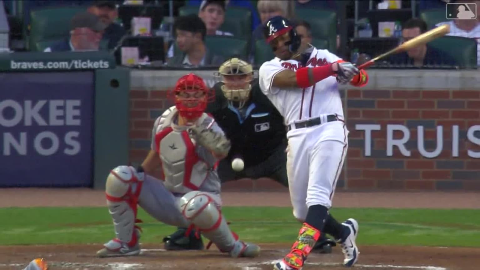 Acuña Jr. grounds a single to center to tie game at 2 | 04/12/2023 ...