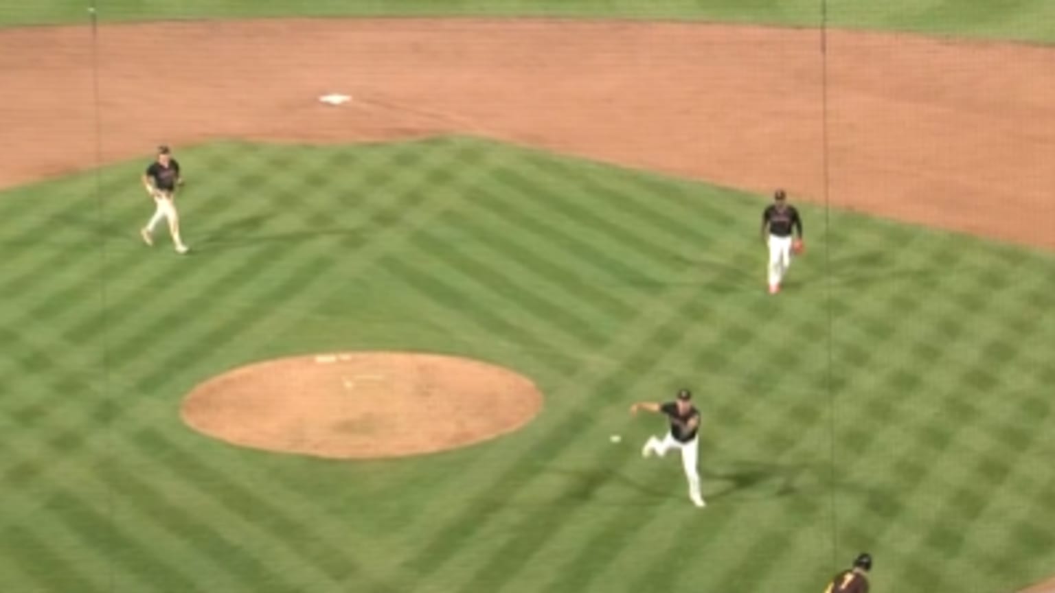 Seth Halvorsen makes a clutch glove flip | 04/30/2026 | MLB.com