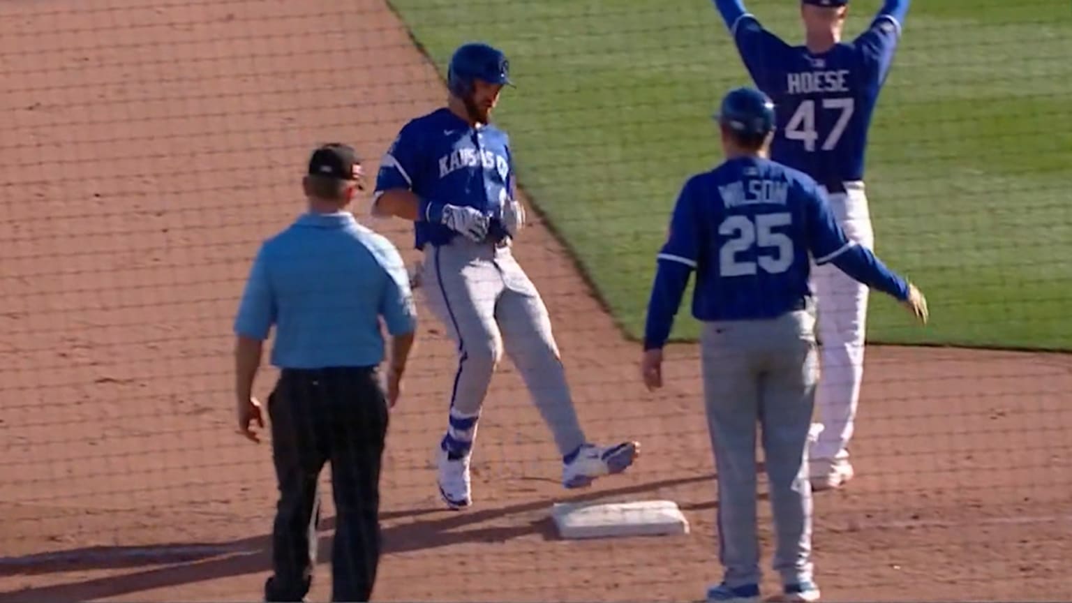 John Rave da la ventaja con un triple de 2 carreras | 22/02/2025 | Los ...