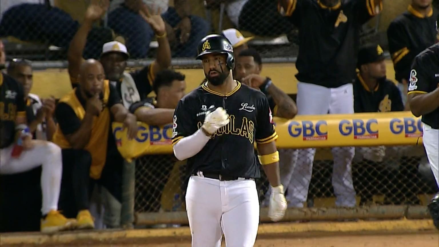 Ezequiel Durán impulsa con un sencillo | 13/11/2024 | Los Rangers de Texas