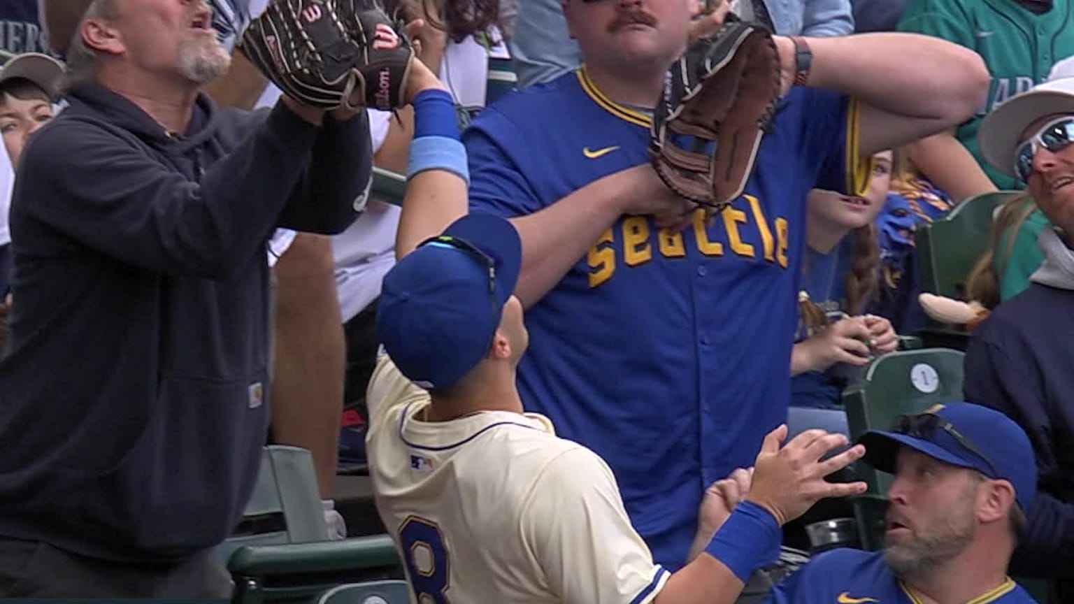 Dominic Canzone se lanza para una gran atrapada | 16/06/2024 | Los ...