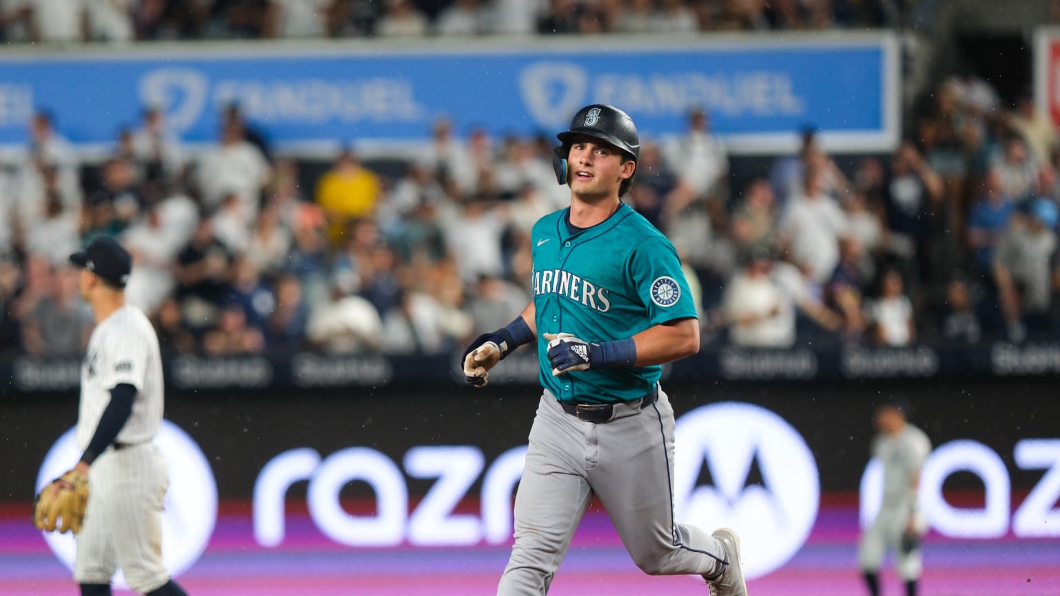 Cole Young's first career home run | 07/09/2025 | Seattle Mariners
