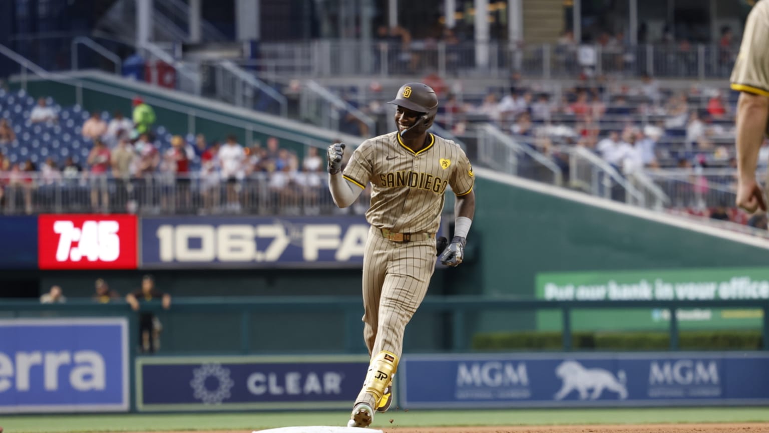 Jurickson Profar's solo home run (15) | 07/23/2024 | San Diego Padres