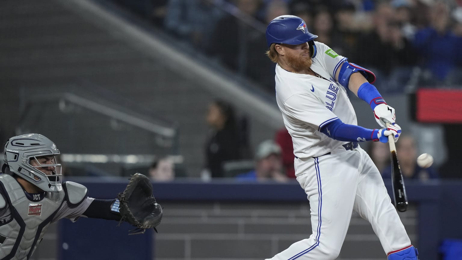 Justin Turner's sacrifice fly | 04/16/2024 | Toronto Blue Jays