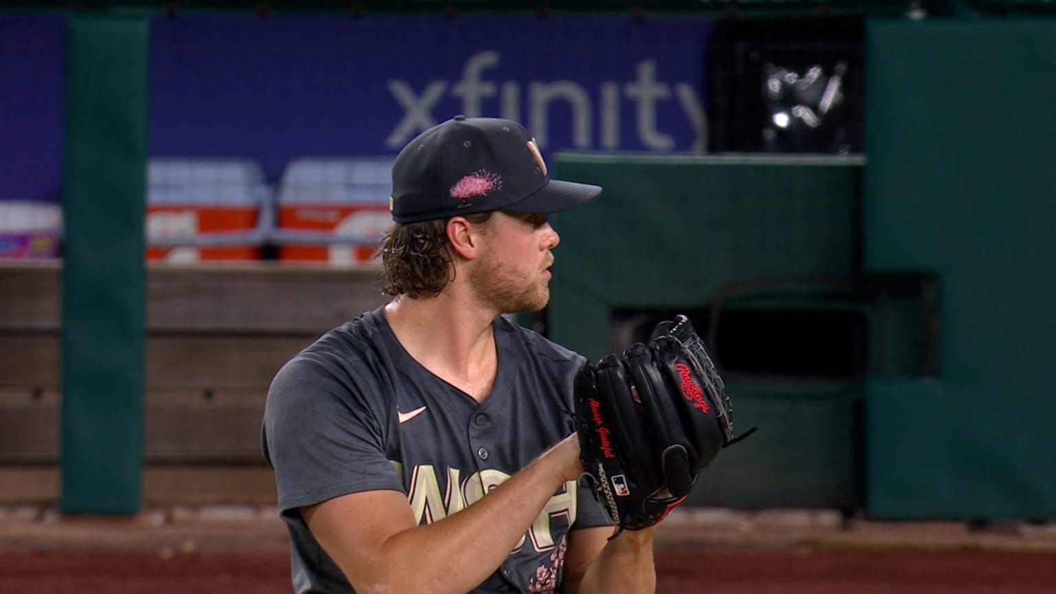 Jake Irvin poncha a Dansby Swanson | 30/08/2024 | Los Nationals de ...