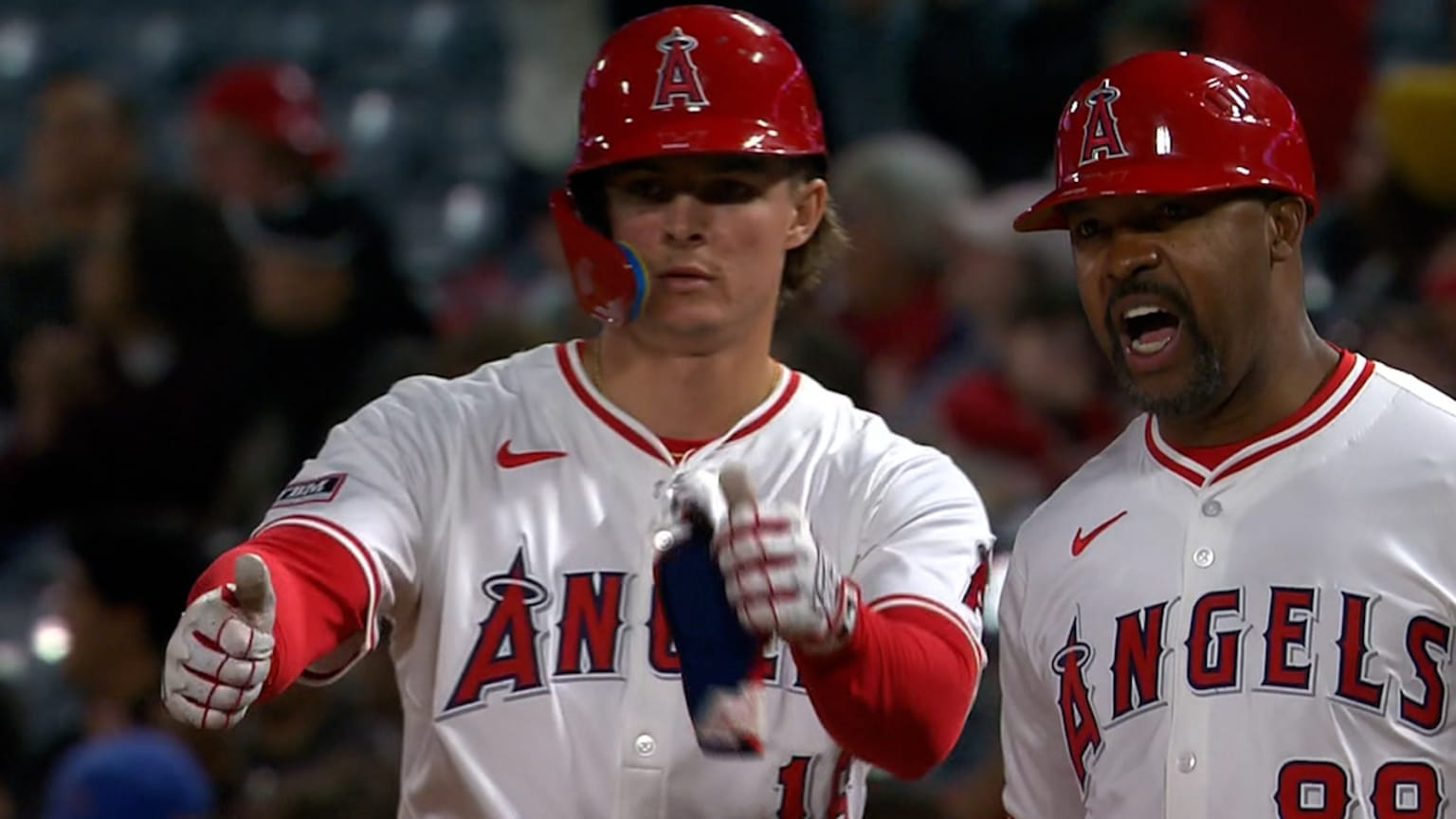 Mickey Moniak hits an RBI single to right | 04/08/2024 | Los Angeles Angels