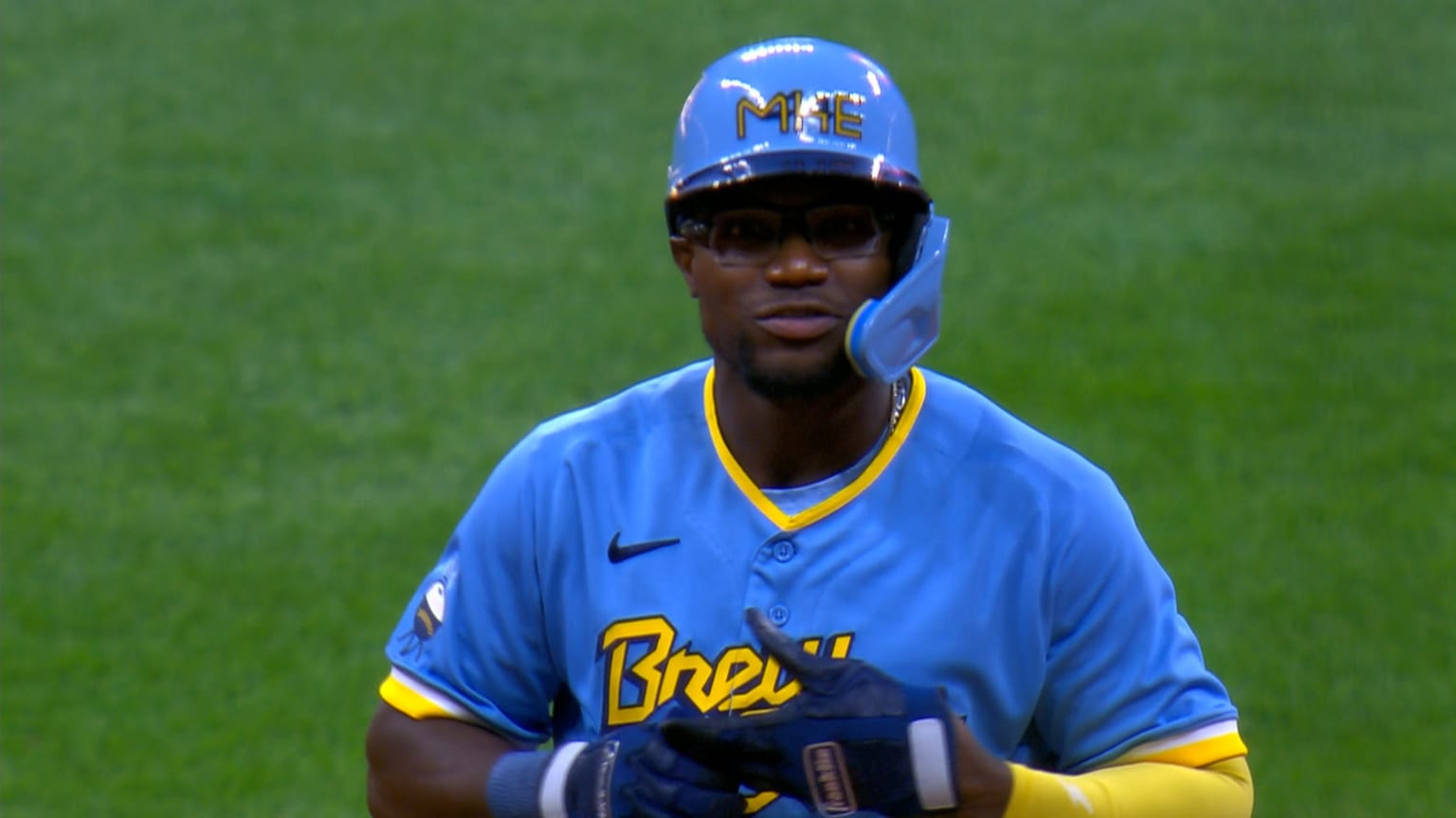 Andruw Monasterio smacks an RBI double in the 7th | 06/07/2023 ...
