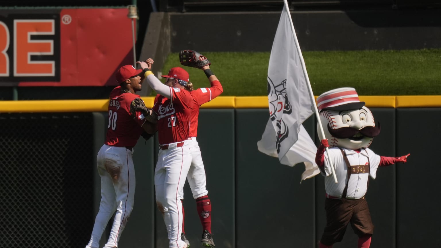 Alan Busenitz gets the last out in the Reds' 7-1 win | 09/21/2024 ...