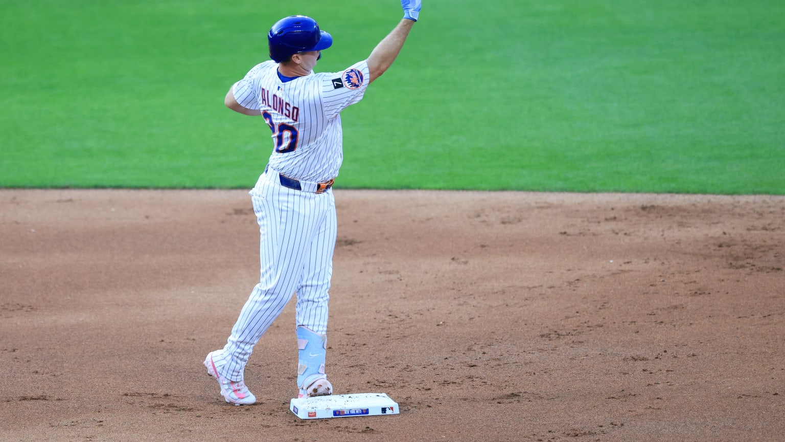 Pete Alonso's RBI double | 06/11/2025 | MLB.com