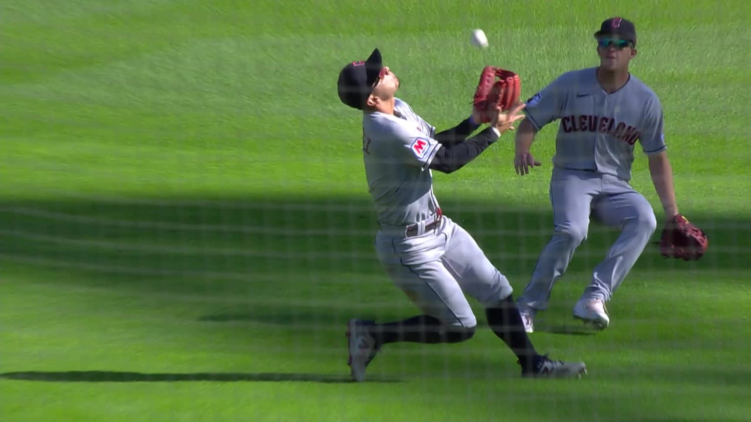 Andrés Giménez makes a basket catch in 6th inning | 09/30/2023 ...
