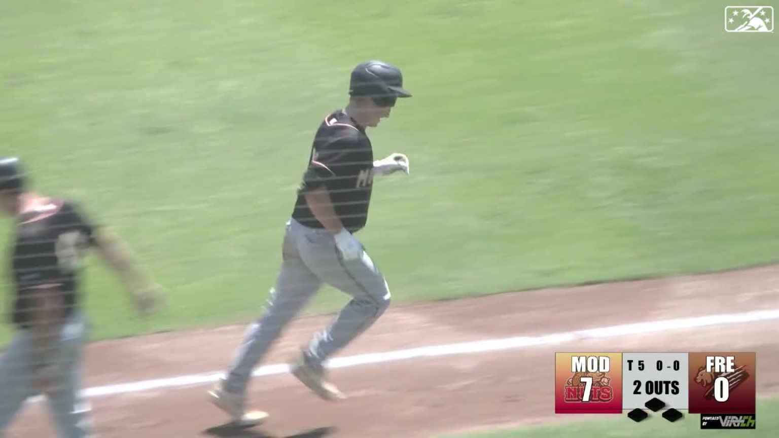 Cole Young's first pro homer | 09/04/2022 | Seattle Mariners