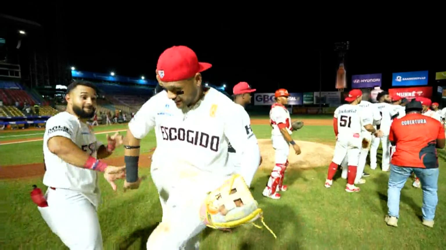 Yohan Ramírez sella el triunfo de los Leones | 30/11/2024 | Los Pirates ...