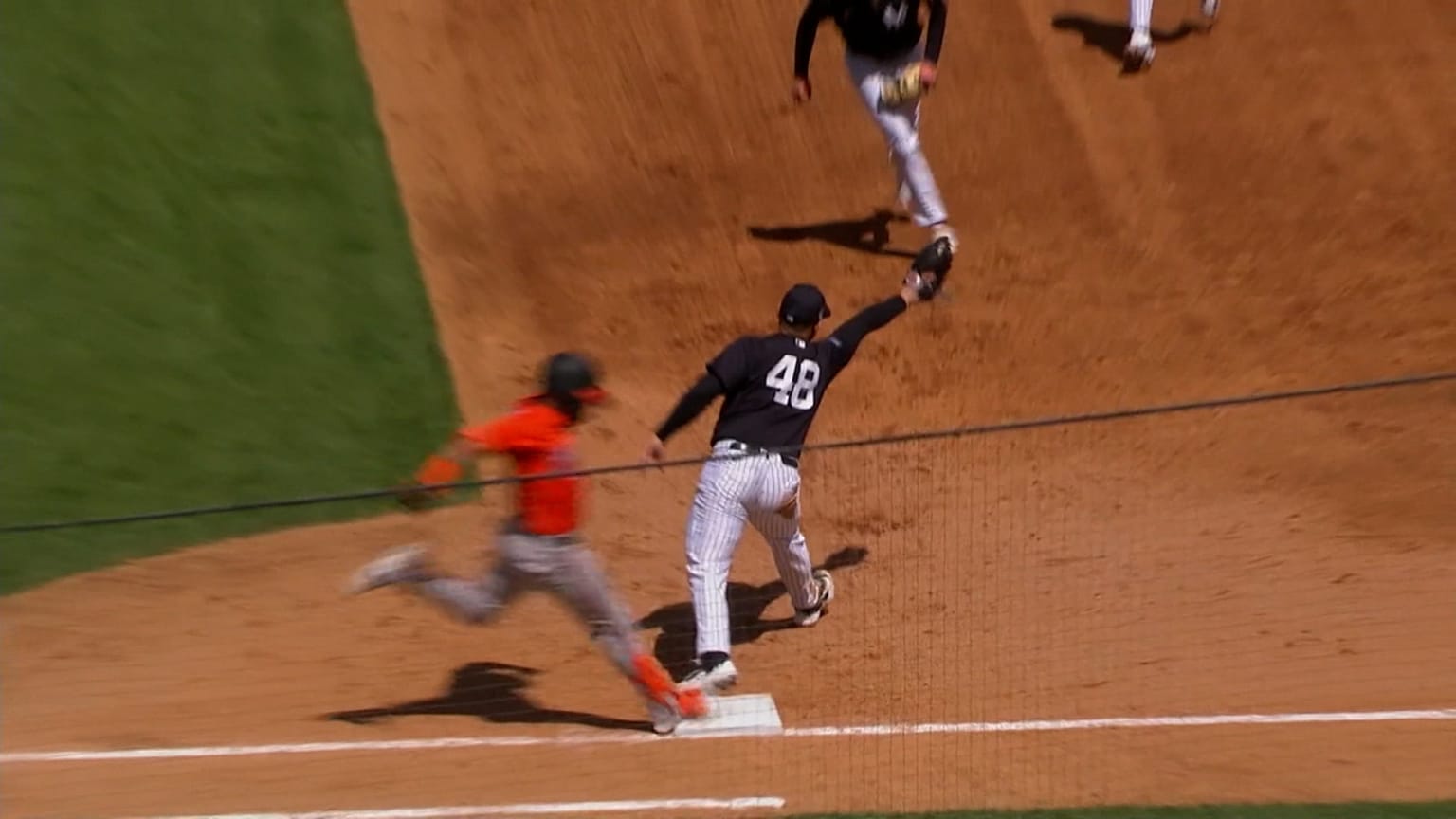 Michael Pérez legs out an infield RBI single | 03/11/2024 | Baltimore ...