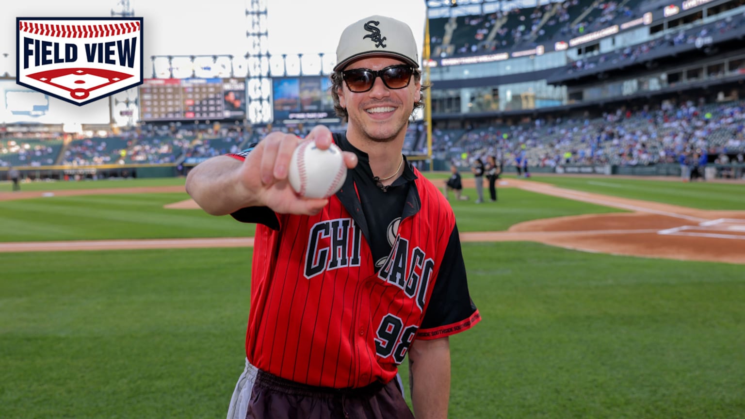Belmont Cameli throws out the first pitch | 05/15/2026 | Chicago White Sox