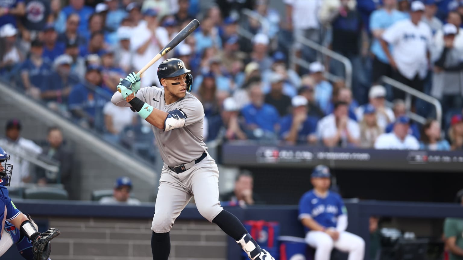Aaron Judge doubles to left-center | 10/04/2025 | MLB.com