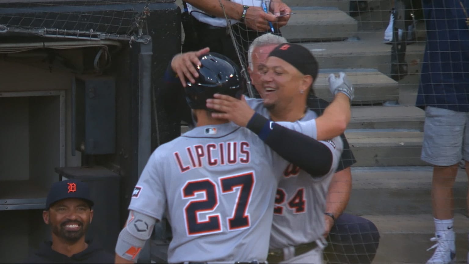 Andre Lipcius cranks his first MLB hit and home run | 09/02/2023 ...